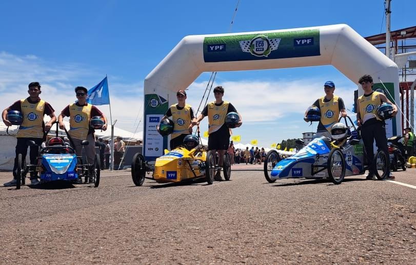 EL AUTO ELÉCTRICO DEL CET N°12 PREMIADO POR SUSTENTABILIDAD EN EL ...